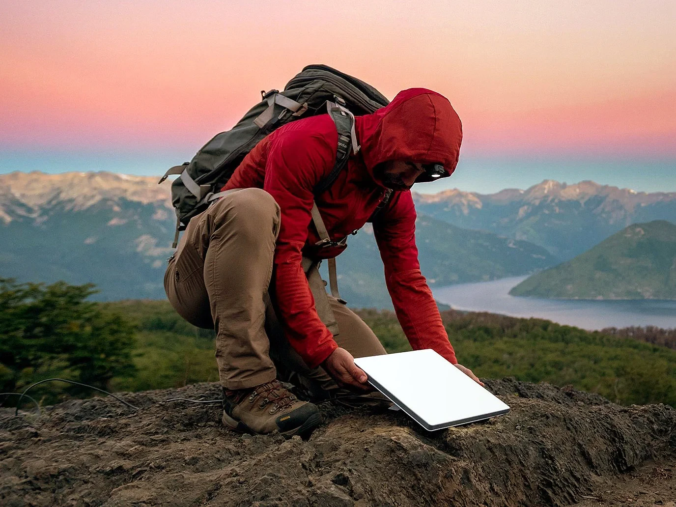 Starlink Mini Hits the UK: Is This the Ultimate Nomad Internet Solution?
